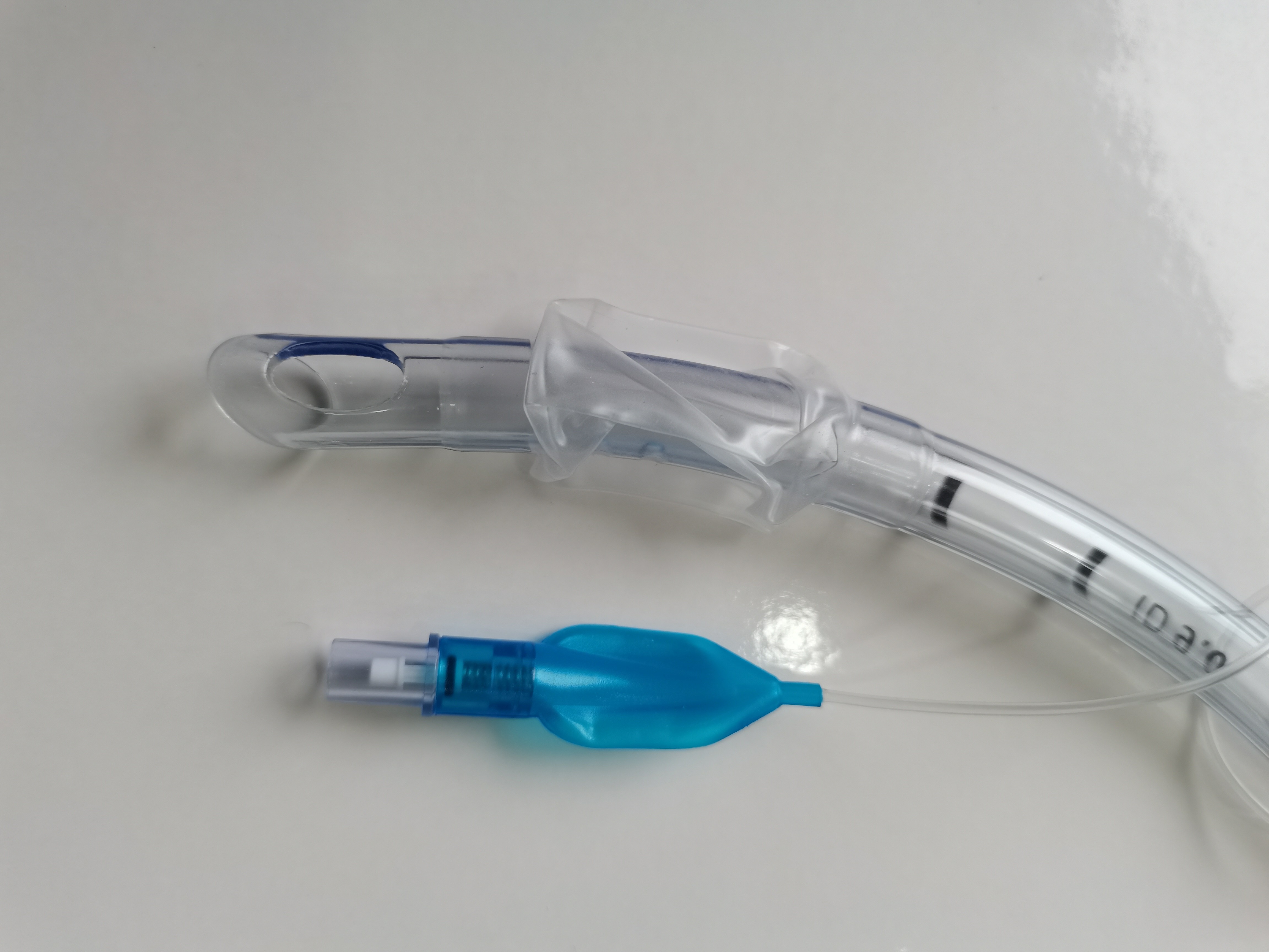 Murphy Eyes Oral Endotracheal Tube ha preformato l'intubazione ...